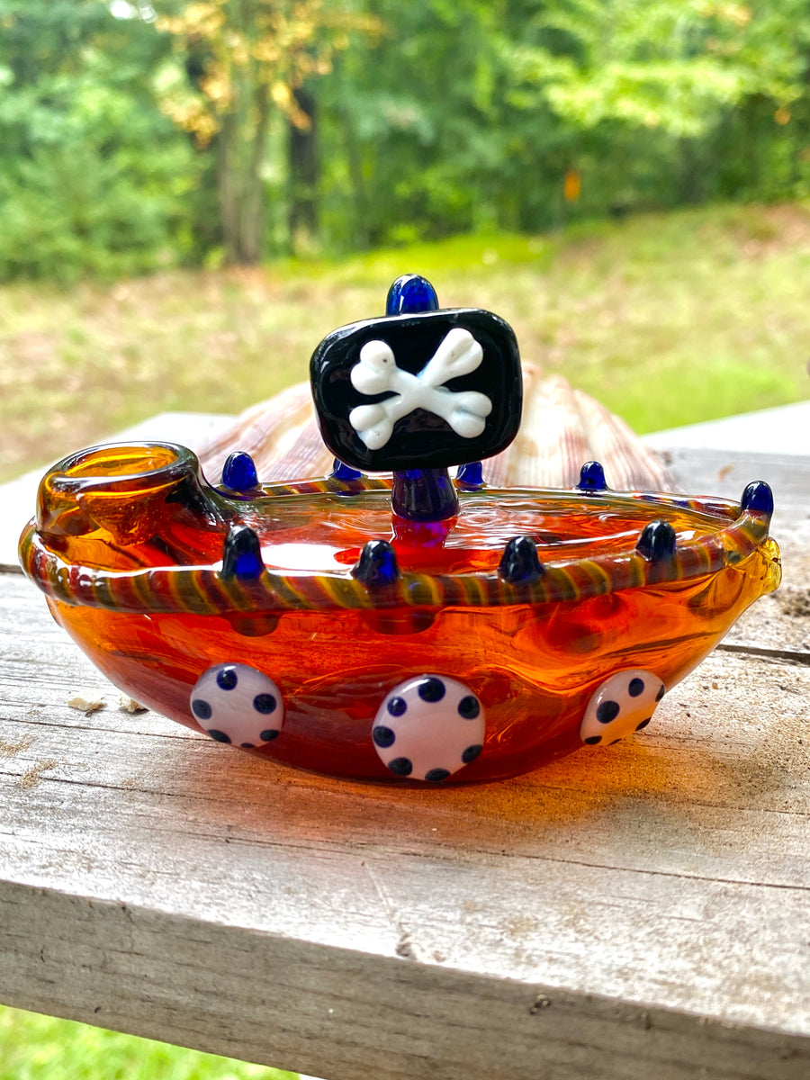 glass pirate-ship pipe, hand made ship – Apollo Glassworks