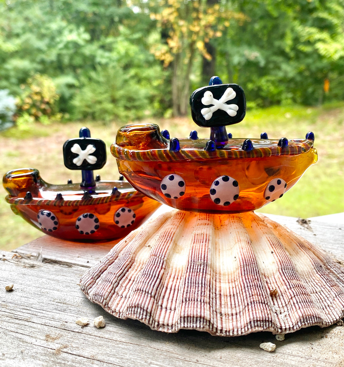 glass pirate-ship pipe, hand made ship – Apollo Glassworks