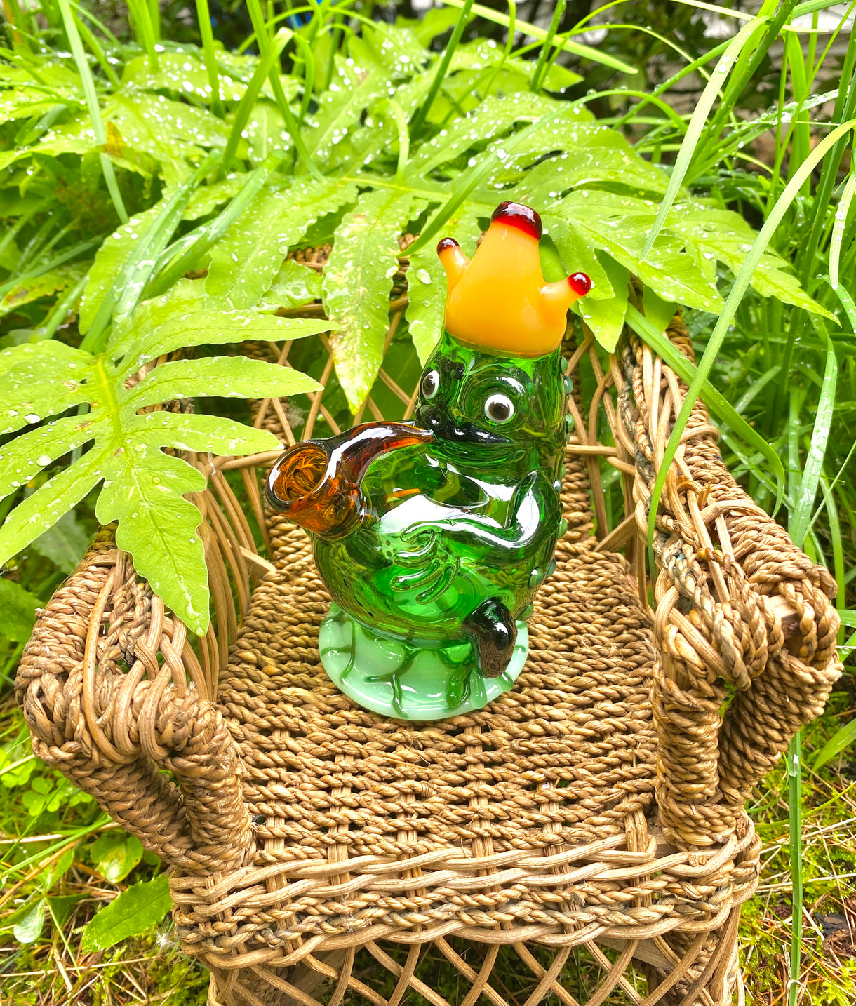 Glass the frog king pipe, hand made pipe, HP060KT – Apollo Glassworks