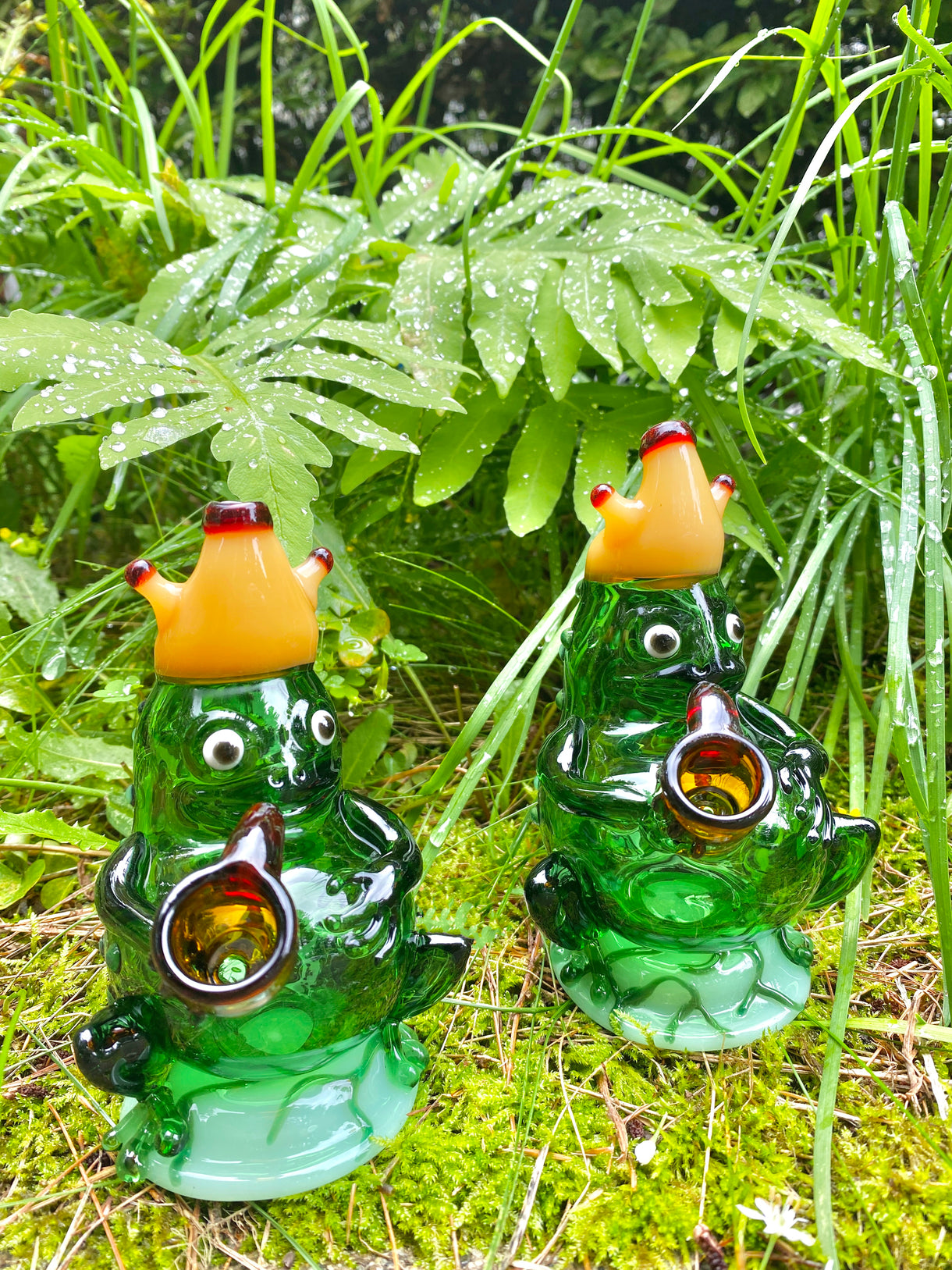 Glass the frog king pipe, hand made pipe, HP060KT – Apollo Glassworks